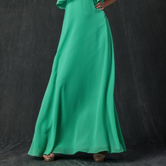 Juliet | Dresses | New Kelly Green Ruffled Bodice Formal Dress Jt59 ...